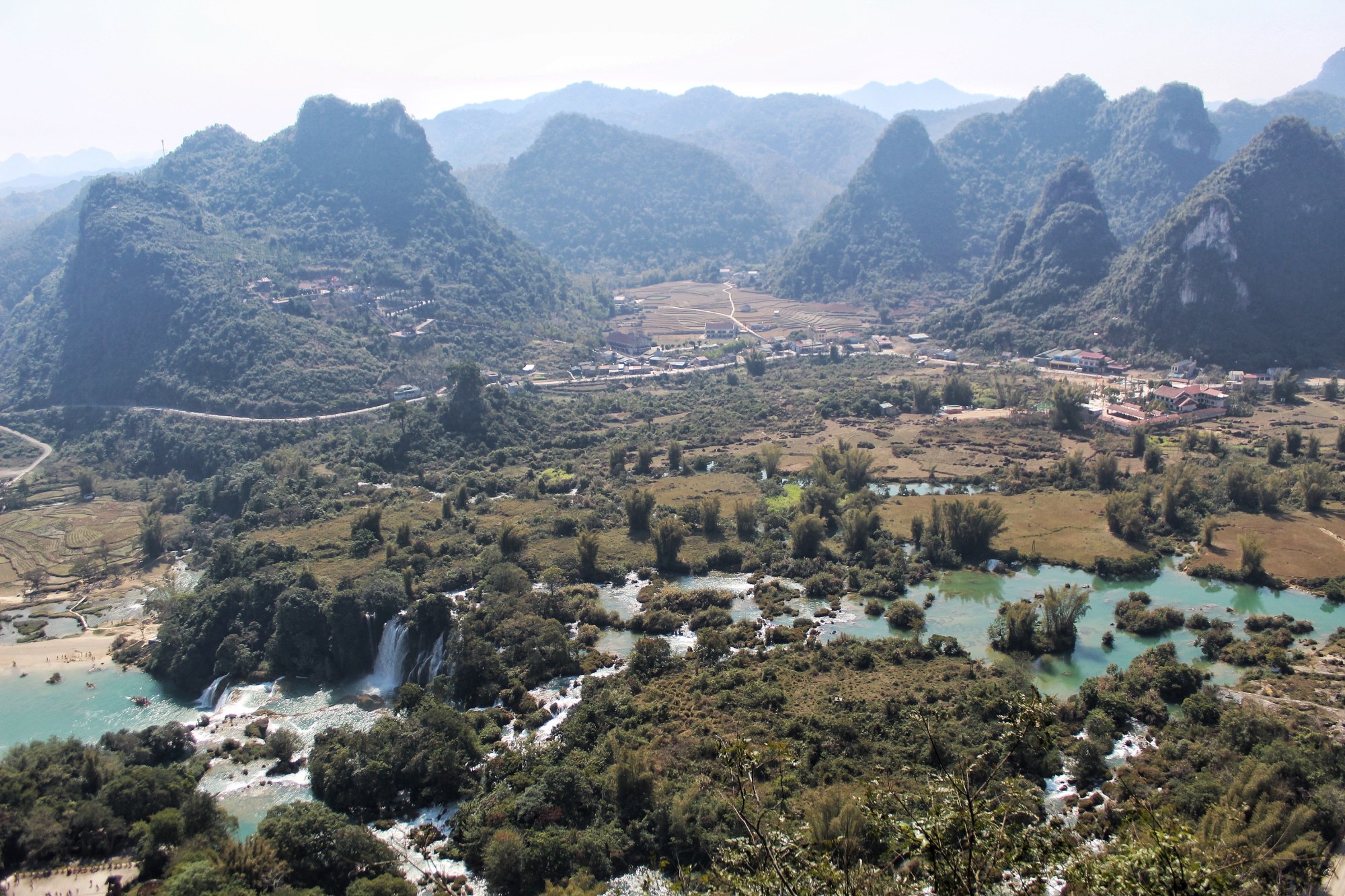 A Guide To Visiting Detian Waterfall in Guangxi – Rachel Meets China