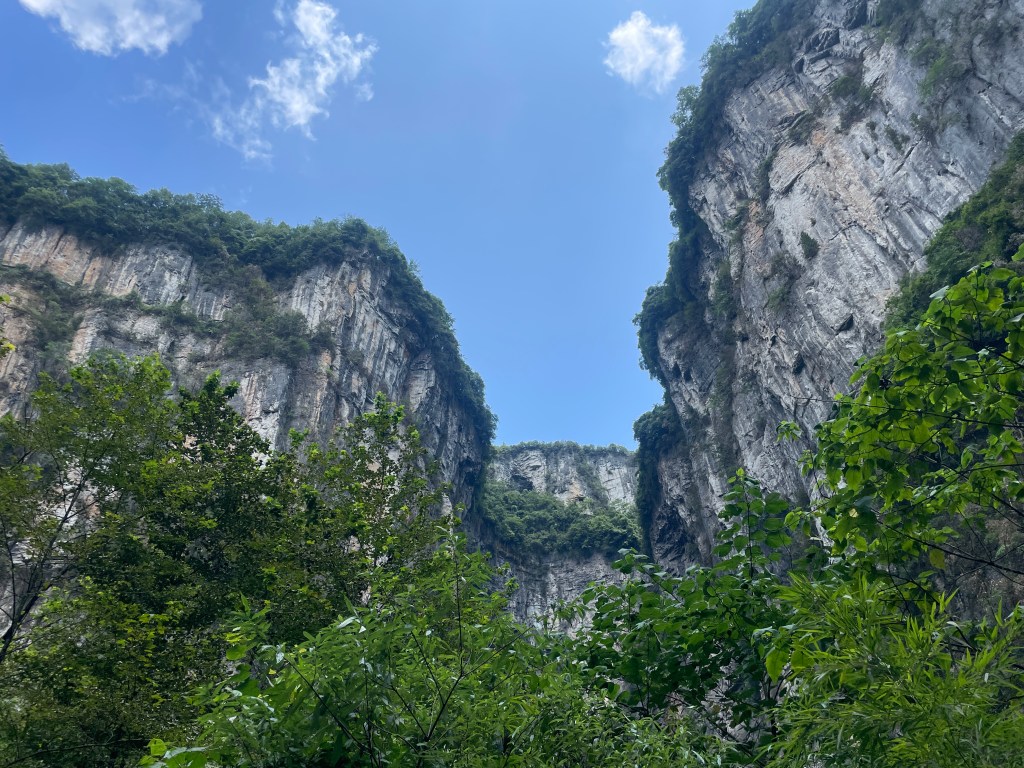 The Wulong Tiankeng Natural Bridges of Chongqing – Rachel Meets China
