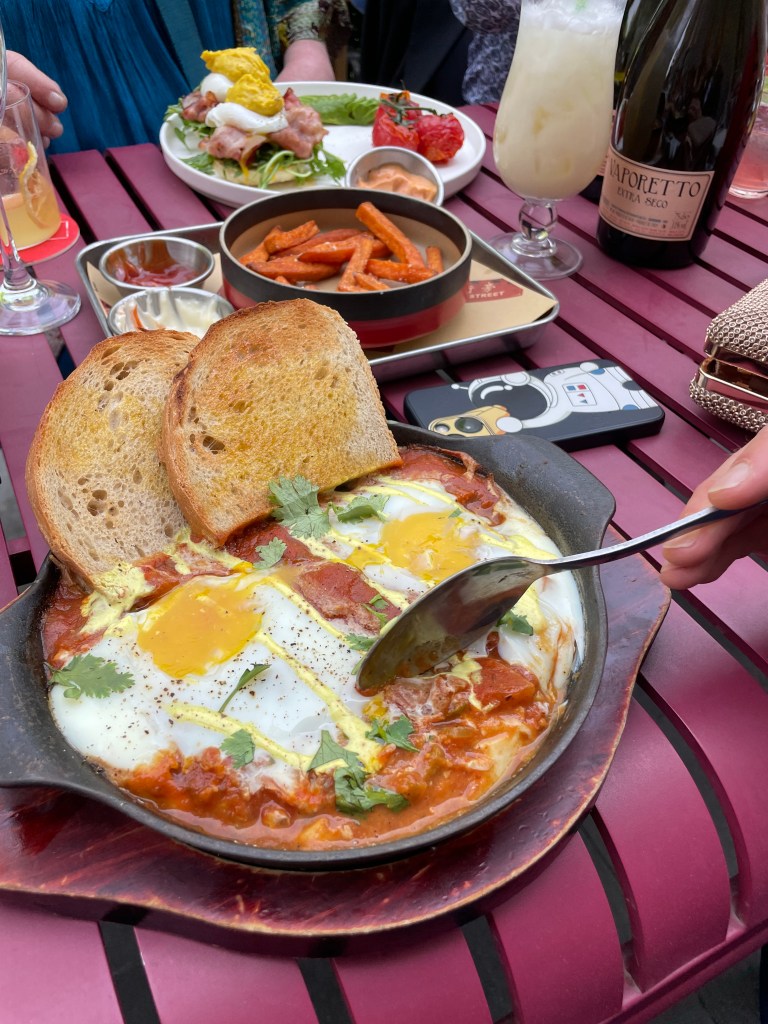 Side Street Bar in Beijing: Weekend Brunch and Bubbly Drinks – Rachel ...